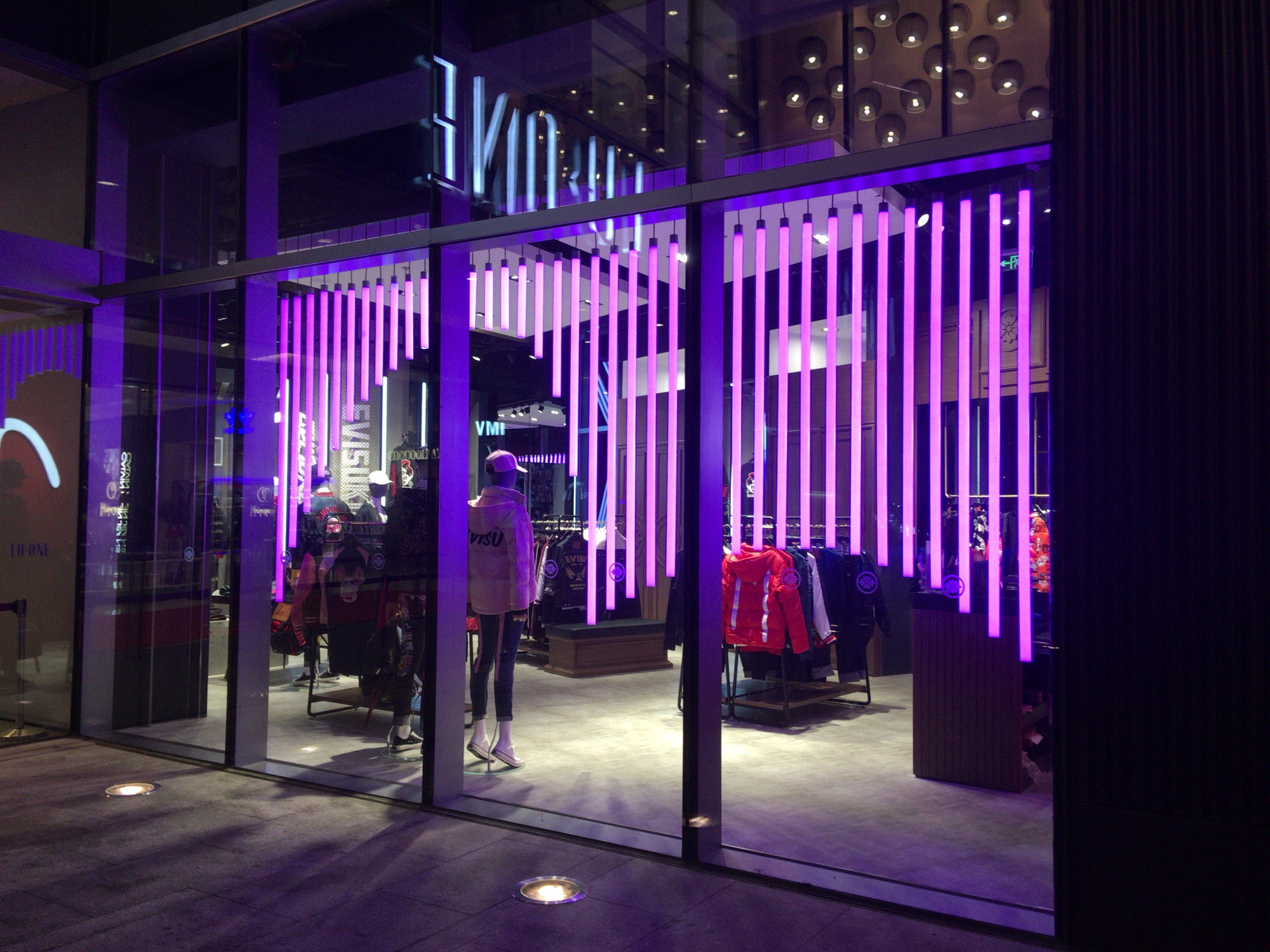 今、話題！上海 最新の複合商業施設「LuOne」 | NAVYNOTE